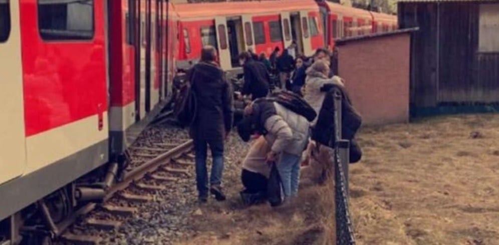 NewsPascani.com Pașcani, Târgu Frumos, Iași - Un tren cu peste 200 de ...