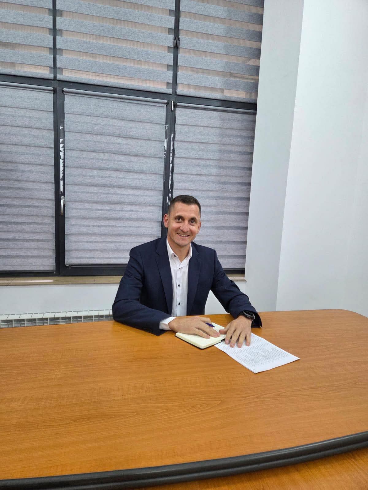 NewsPascani.com Pașcani, Târgu Frumos, Iași - Vlad Macovei invită ...